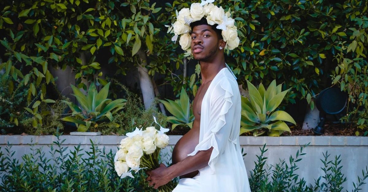 Lil Nas X już po porodzie. Oto baby "Montero" - Rytmy.pl