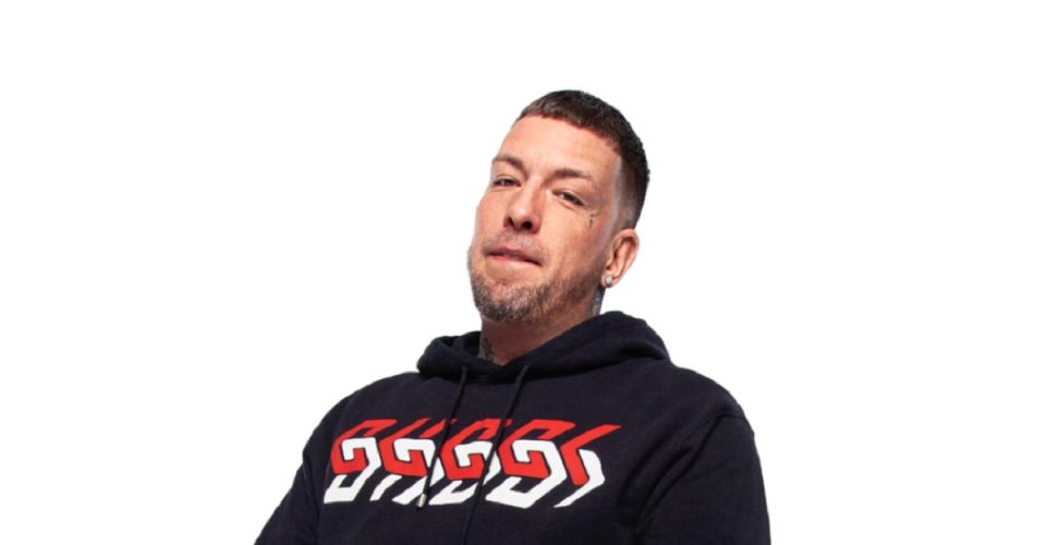 Sentino: człowiek-mem, który odmienił polski rap - Rytmy.pl