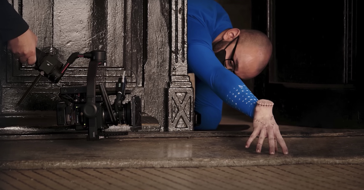 Rączka z „Wednesday” zagrana przez aktora. Zobacz klip wideo - Rytmy.pl