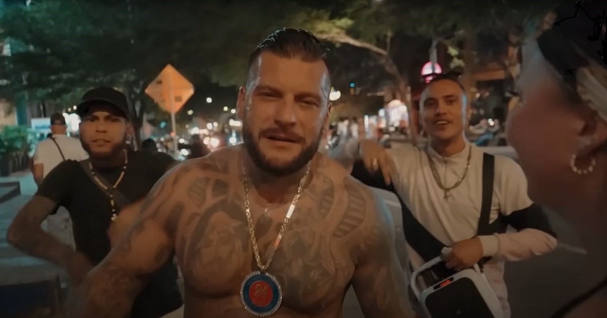 Popek promuje energetyki sygnowane swoją ksywką - Rytmy.pl