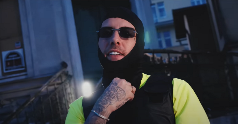 Sentino: człowiek-mem, który odmienił polski rap - Rytmy.pl